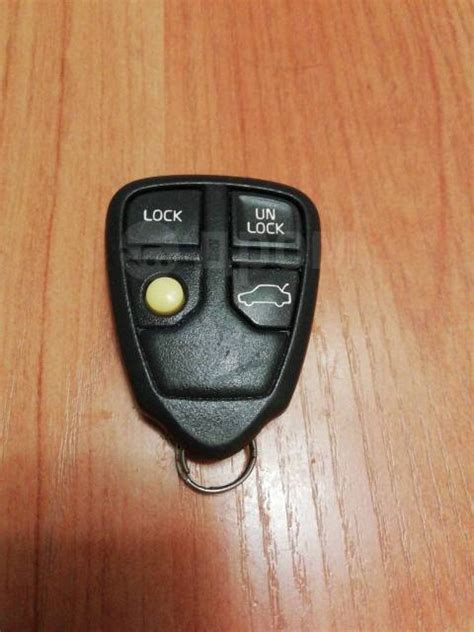 Ключ Брелок volvo, б/у, в наличии. Цена: 500₽ в Новосибирске