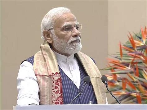 Pm Visits Mother At Ahmedabad Hospital May Get Discharged In 2 Days