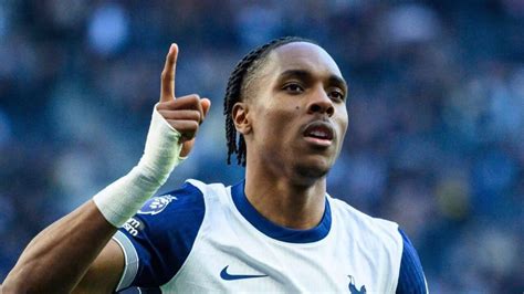 Mathys Tel Das Aufstrebende Fußball Wunderkind Mit Enormem Potenzial