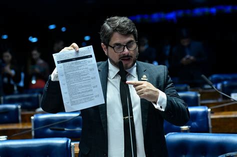 Marcos Do Val Entre A Cruz E A Espada No Congresso Es Hoje