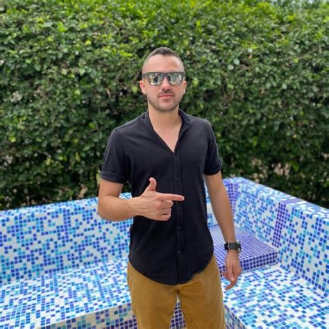 Cristian Urrea Cristian Urrea R Threads Say More