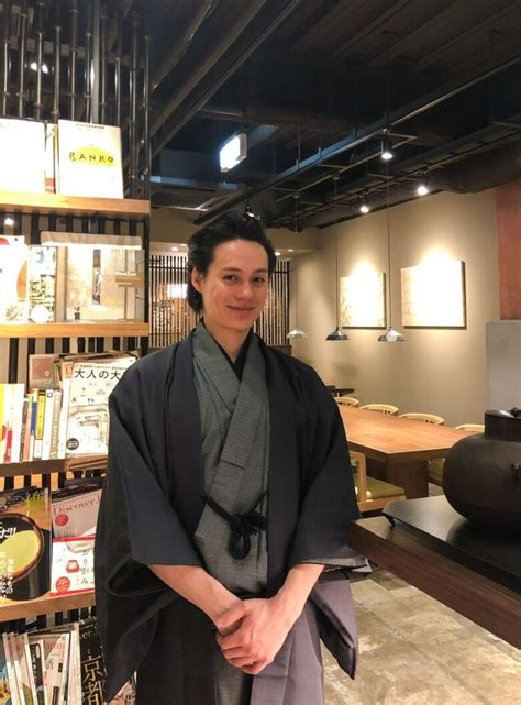 【豊竹 咲寿太夫さん】「人形浄瑠璃文楽」発祥の地に生まれた伝統芸能の継承者！絵師・ライター・モデルもこなす容姿端麗なオールラウンダー