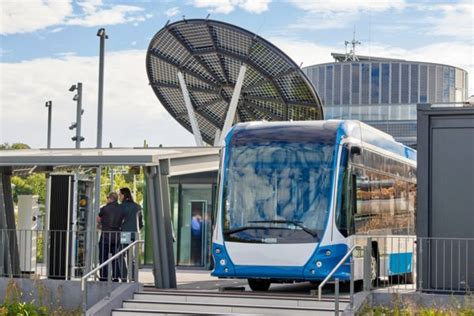 Electric Bus During The Hpc Charging Test Phoenix Contact
