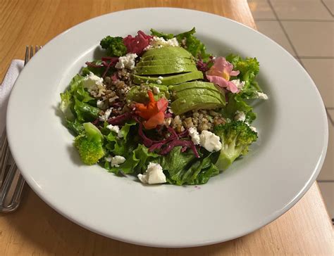 Chase Sapphire Reserve Priority Pass Membership How It Works One Mile At A Time