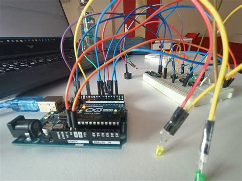 Je Recherche Un Expert Dans Le Domaine De L Arduino Carte Arduino Avec