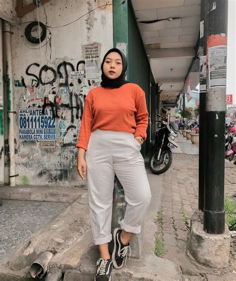 Pin Di Ootd Hijab Model Pakaian Gaya Model Pakaian Kasual