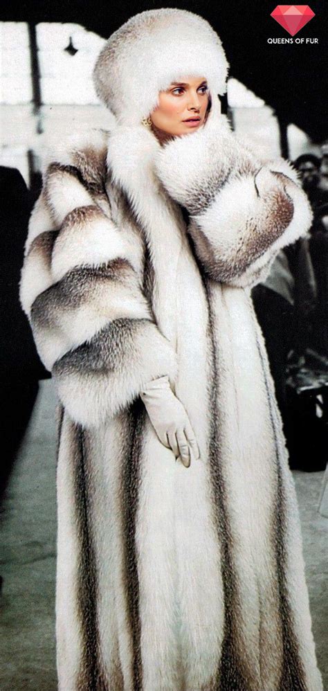 Natalie Portman In White Fox Fur Coat And Hat By Queens Of Fur On