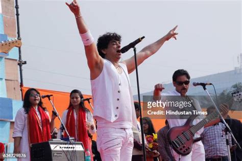 98 Bollywood Singer Palash Sen Performs At Voice Of Unity Concert In