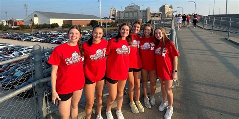 Central Texas Volleyball Players Help Make History By Attending The