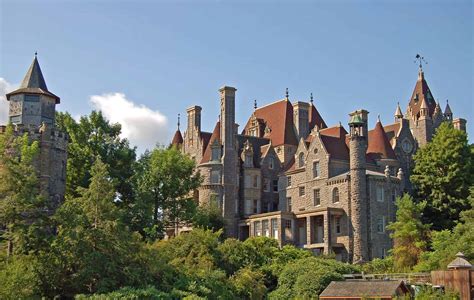 13 Most Breathtaking Medieval Castles Still Standing Around The World