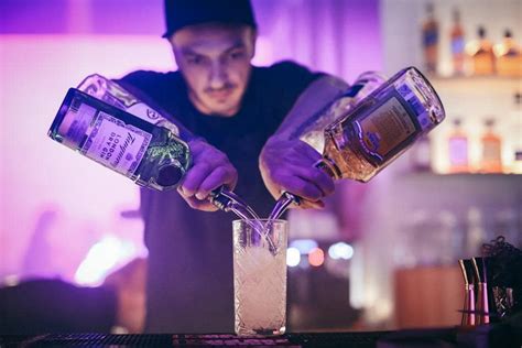 Pașește in INCEPTION noul cocktail bar din Pasajul Vulturul Negru