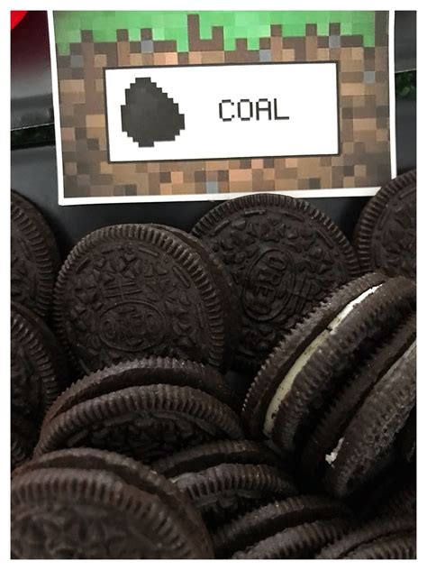 Minecraft Cake With Oreo Cookies
