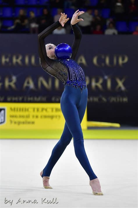 Gymnast Woman Rhythmische Sportgymnastik Anzug Sportgymnastik