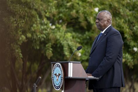 Defense Secretary Lloyd Austin Diagnosed With Prostate Cancer 411