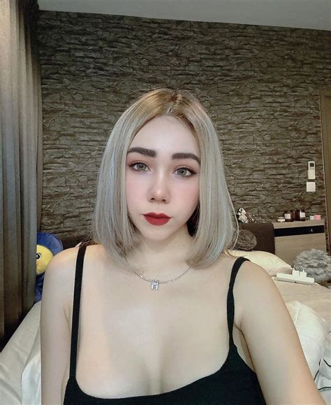 Ana Widodari On Twitter Mau Nenen Atau Ngewe Kalo Nemenin Bunda Di
