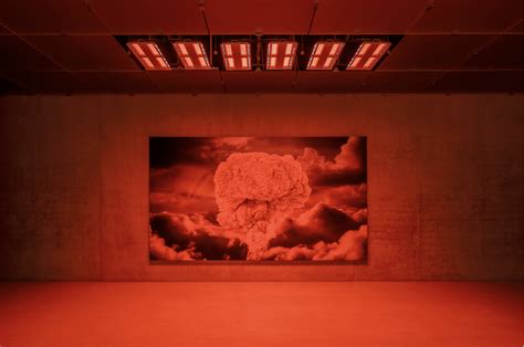 Anne Imhof Im Kunsthaus Bregenz Baukunst