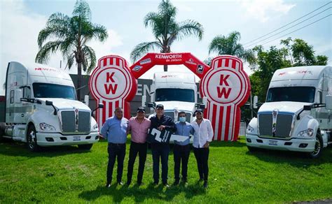 AUTOTRANSPORTES NEW PICK INTEGRA UNIDADES KENWORTH A SUS FILAS HC Camión