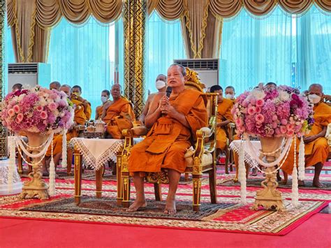 คณะสงฆ์ หัวหน้าส่วนราชการ และศิษยานุศิษย์ น้อมถวายมุทิตาสักการะ พระครู