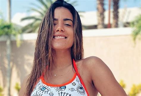 Anitta Faz Revelação E Confessa Que Já Ficou Com Seguranças Área Vip
