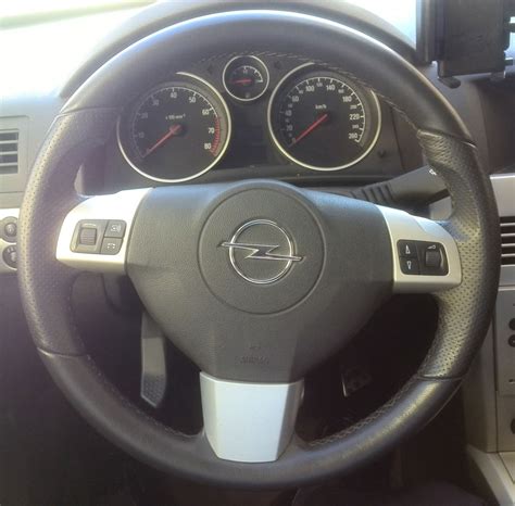 Руль OPC — Opel Astra H, 1,8 л, 2008 года | стайлинг | DRIVE2