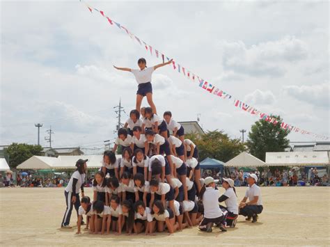 いしの光市だより 田原小学校56年生による組体操