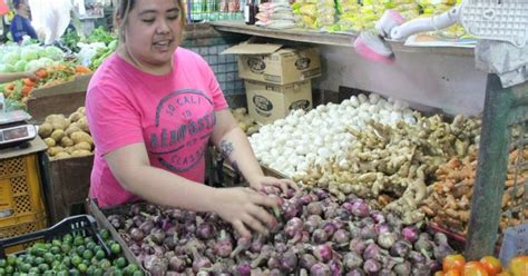 Hunt on for hoarders of onion, garlic | Philippine News Agency