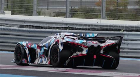 Bugatti 2020 la nouvelle supercar spottée au Castellet Auto Journal