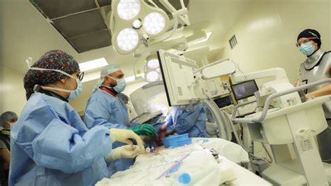 Уникална за България съдова операция извършиха във ВМА