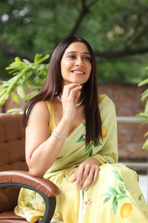 Actress Regina Cassandra Utsavam Movie Interview Photos 34 314219
