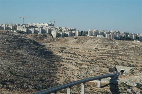 سلطات الاحتلال تصادق على بناء 181 وحدة استيطانية في القدس الشرقية