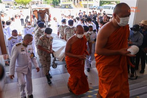 [tnn Online] เคลื่อนร่างผู้ว่าหมูป่าถึงวัด เตรียมประกอบพิธีบำเพ็ญกุศล