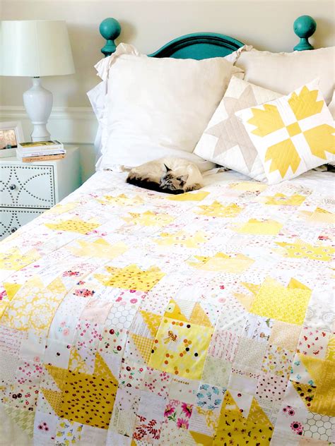 Making This Yellow Patchwork Quilt Cheered Up My Time In Quarantine Make