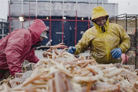 New Photos From Discoverys Deadliest Catch Season 16 Discovery