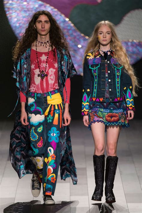 Anna Sui Ss18 Runway Show Anna Sui Collection Fashion Week Spring 2018