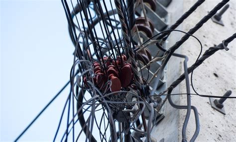 Damping And Reflection Transfer With A Series Termination Resistor