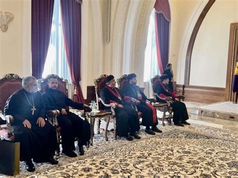 قداسة البطريرك مار آوا الثالث يزور أخيه قداسة البطريرك كاريكين الثاني