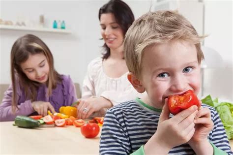 Seeing Red 5 Reasons You Should Be Eating More Tomatoes Irish Mirror Online
