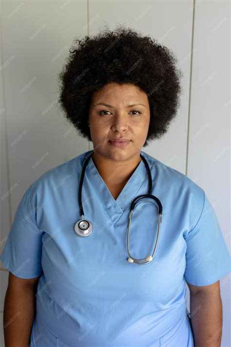 Premium Photo Portrait Of Confident African American Mid Adult Female