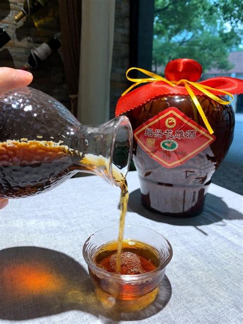 同為中國傳統名酒花雕和黃酒有何不同行家差別很大別買錯了 每日頭條