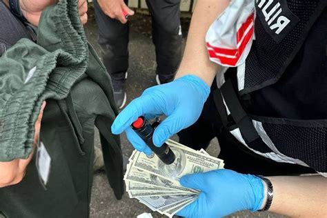 Обіцяв пришвидшити отримання довідки про інвалідність у Києві затримали порушника Вечірній Київ