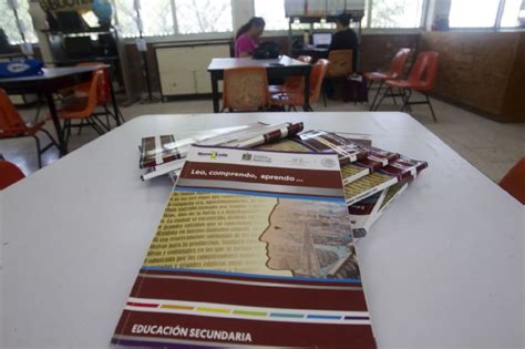 Amlo Responde A Las Críticas A Los Libros De Texto Gratuito Ven