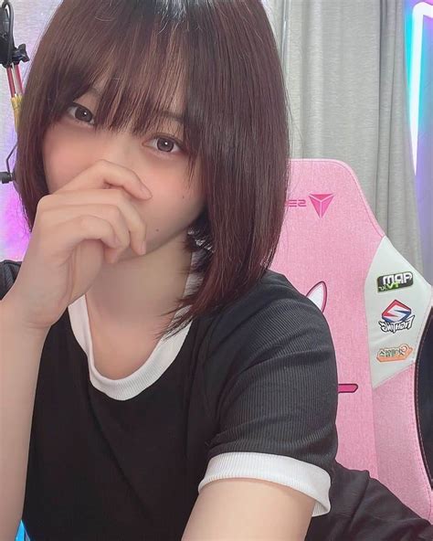 Instagram Moe Five