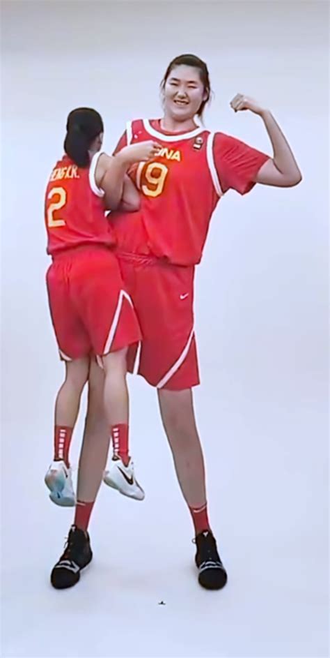 Zhang Ziyu Lifts Her Partner By Ranbaiyu On Deviantart