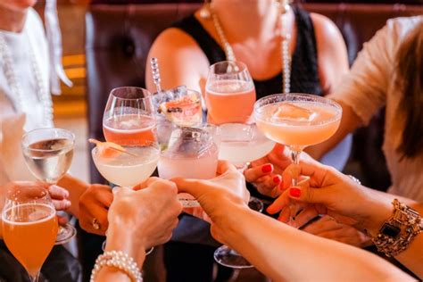 Best Ladies Nights In Singapore Bottomless Bubbly Complimentary