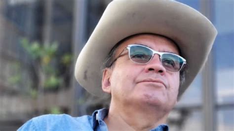 Montoya El Gobierno Está Repartiendo Caramelos De Madera Perfil