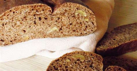 Con Un Poco Di Zucchero Pane Di Segale Con Noci E Semi Di Girasole