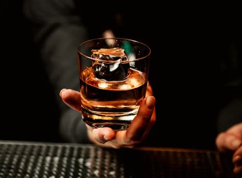 Neun Basler Bars Für Jede Gelegenheit — Bajour