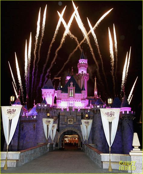 Disney Parks Announces The Return Of Fireworks Shows At Disneyland