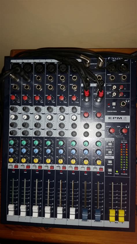 Photo Soundcraft EPM6 : Soundcraft EPM6 (68379) (#1039065) - Audiofanzine