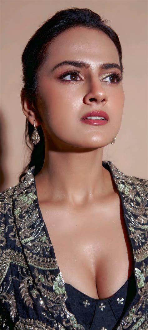 Shraddha Srinath Rsupermodelindia